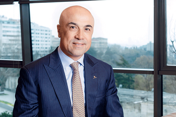 Fettah Tamince kimdir? Canlı yayında yaptığı bağış takdir topladı ...