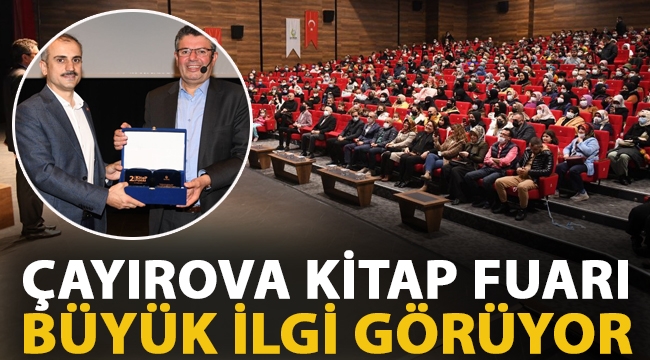 Kitap Fuarı büyük ilgi görüyor - Kültür Sanat - Mavi Kocaeli Gazetesi Kitap Fuarı büyük ilgi görüyor - Kültür Sanat - Mavi Kocaeli Gazetesi